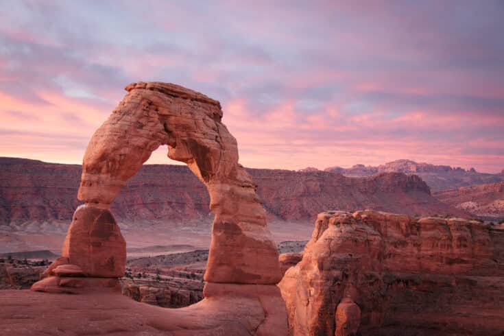 Hiking to Delicate Arch (How to Make the Most of Your Time)